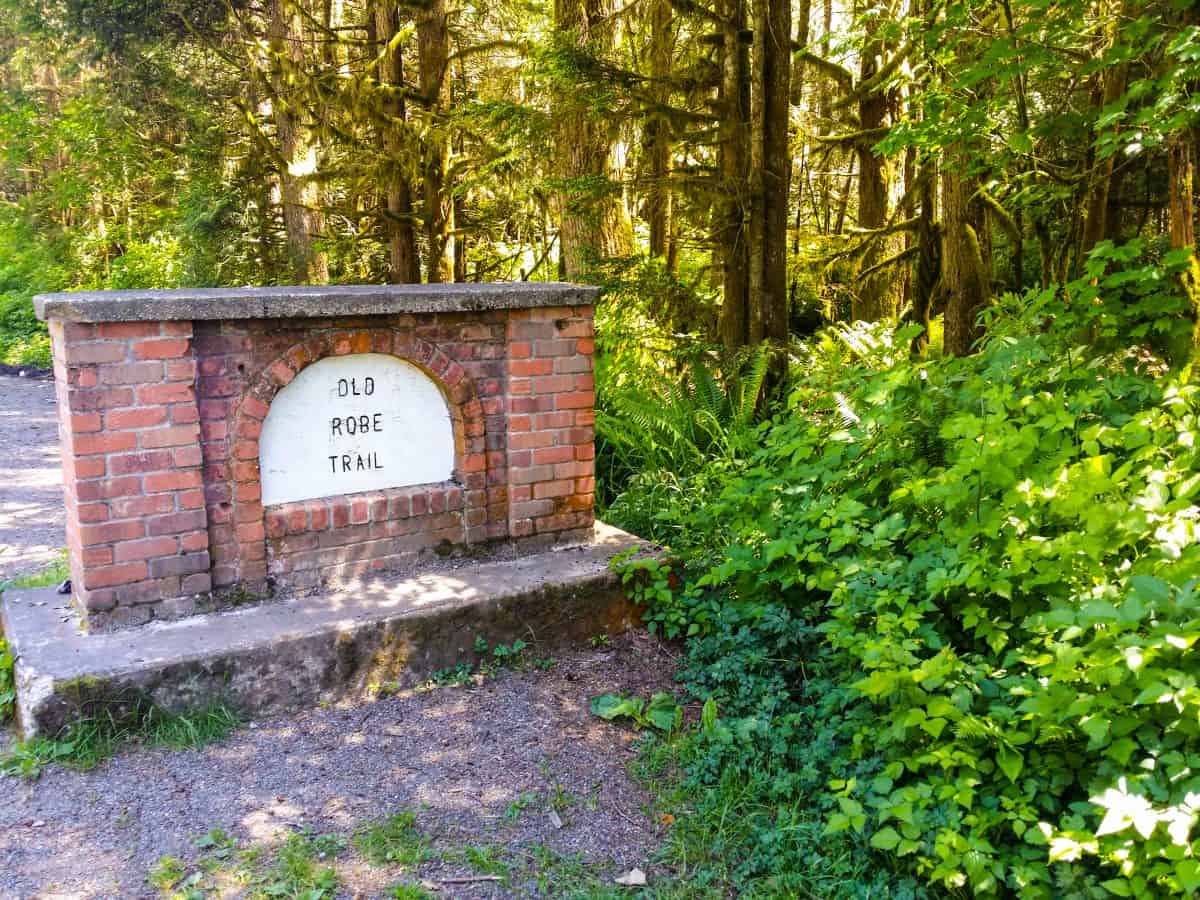Exploring the Historic Train Canyon of Old Robe Trail