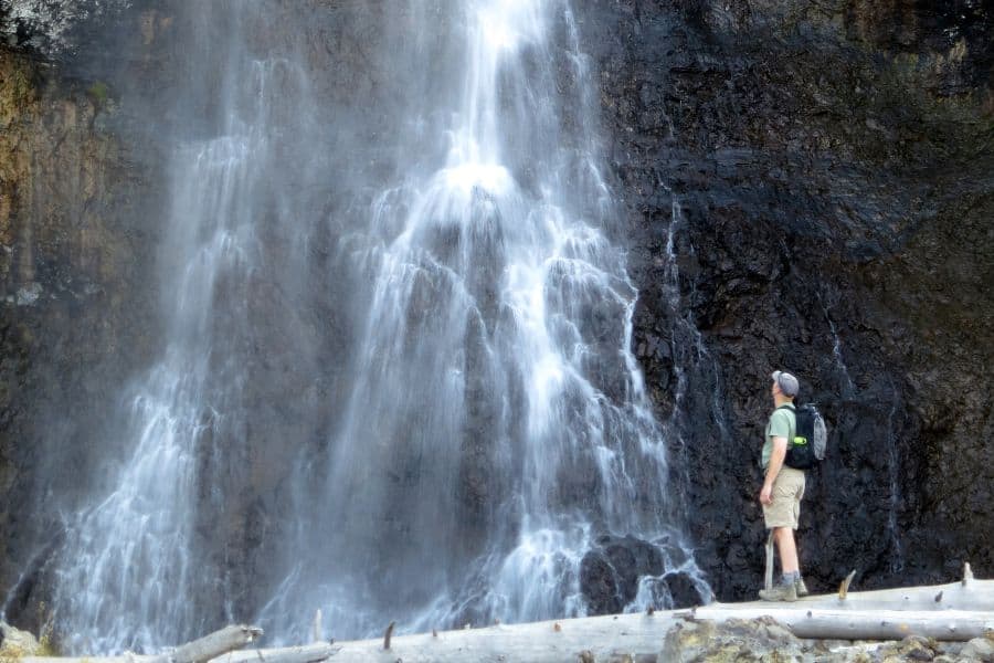 12 Best Hikes in Yellowstone National Park